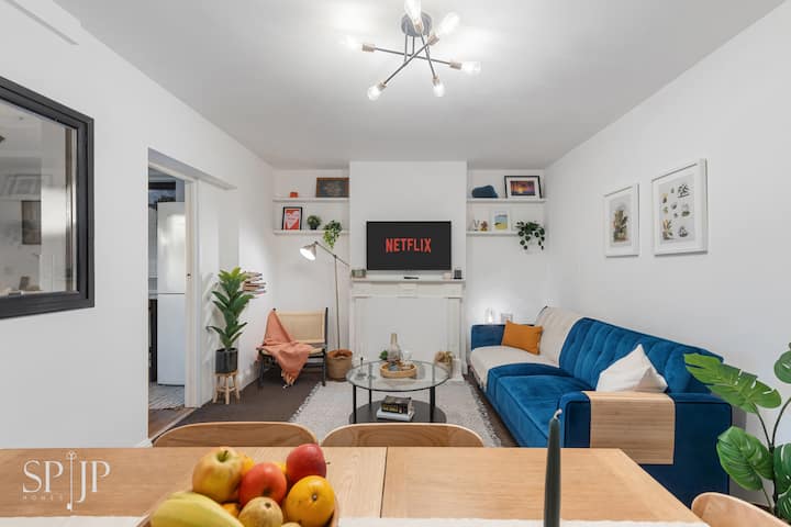 4 Bed House, Parking, Greater London - Romford