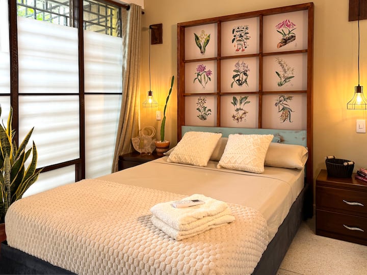 Elegant Double Room With Private Bathroom & A/c - Santa Marta