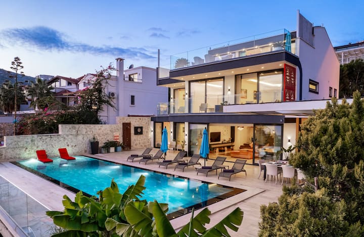 Deniz Manzaralı Modern Lüx Villa - Kalkan