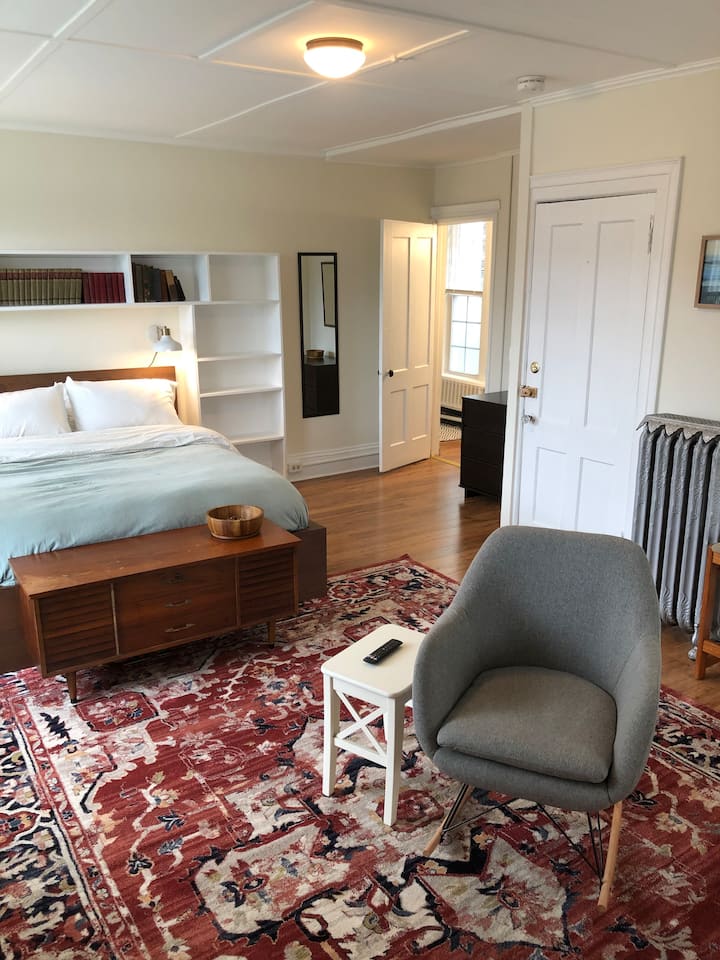 Quiet Studio In Desirable Neighborhood - Pittsfield, MA