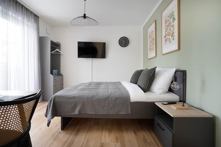 Awesome Double Bed Studio | Home2share - Osnabrück