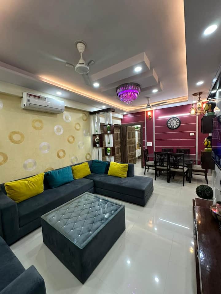 Royal Aura - Ghaziabad