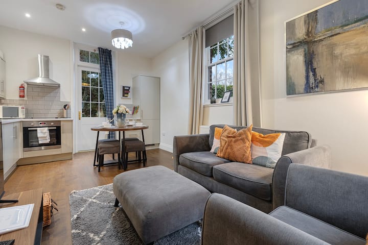 No. 6 - Wisteria Cottage - York