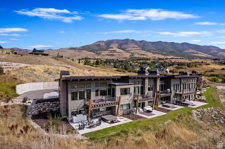 Luxury Townhome Skiing|views|private Spa|garage - Eden, UT