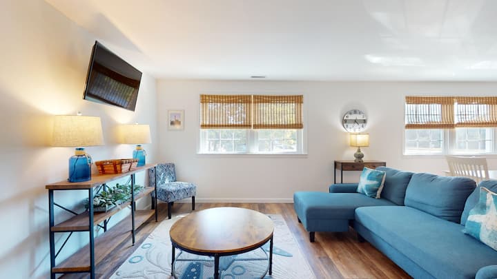 Family-friendly 2-bedrooms Suite With Pool Access - Cape May, NJ