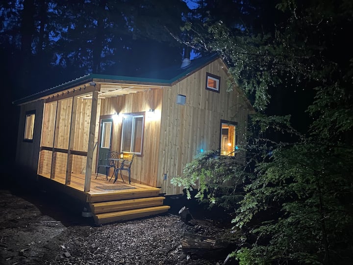 Cedar's Shadow Cottage - Pemberton