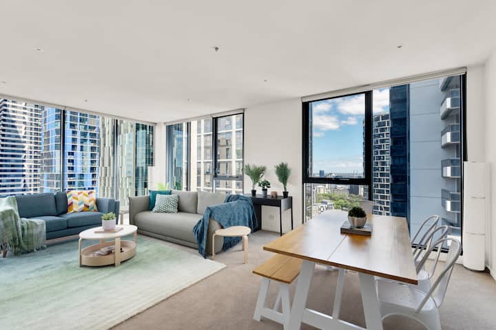 Stunning Views From This Cbd Gem! Heated Pool - St Kilda