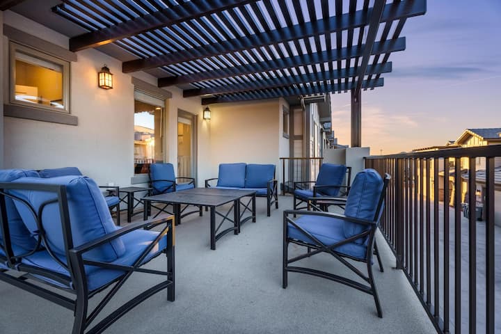 Near Zion: Sleeps 19, Hot Tub, Pickleball, Pool! - Hurricane, UT