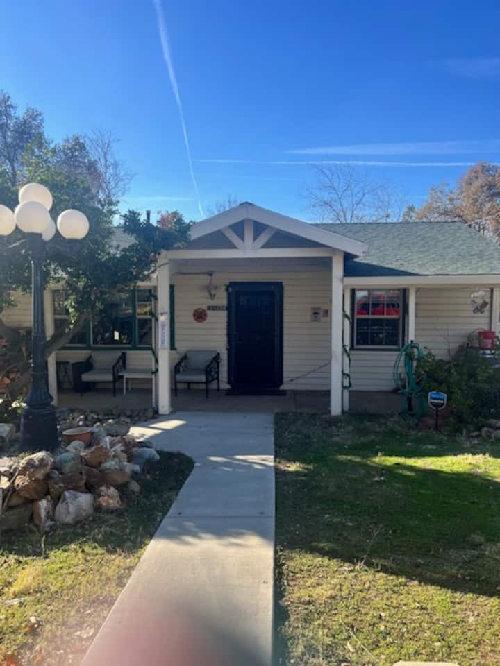 Gold Country Home, Polar Express Around The Corner - Sonora, CA