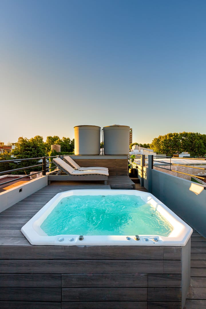 Spectacular Palermo 3 Story Home  With Jacuzzi - Buenos Aires
