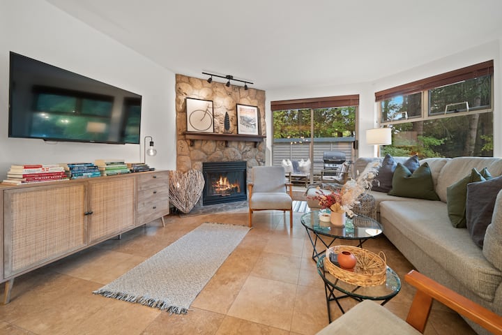 Spacious 2b/5 Min To Gondola,free Pk,wood Fire Plc - ウィスラー