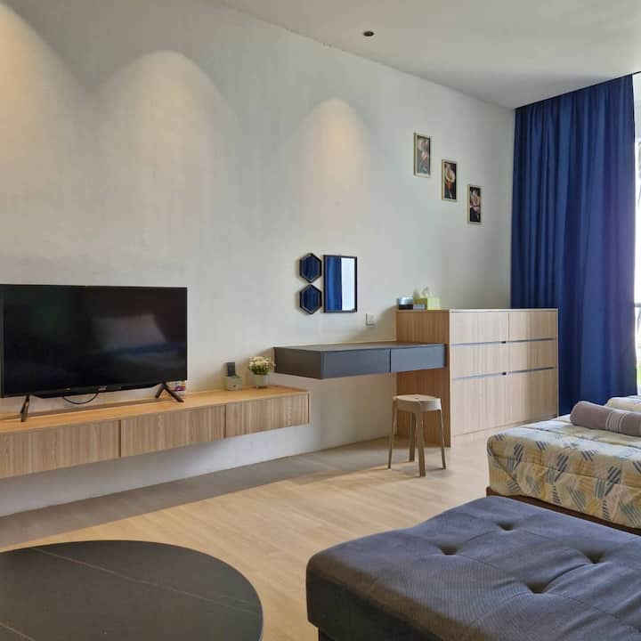 Roxy Sematan Beach Apartment - Sematan