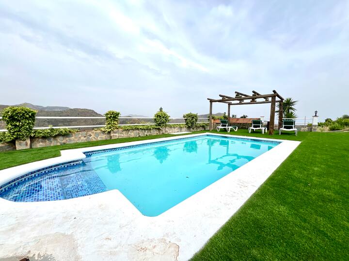 Refuge Andalou : Cadre Naturel, Vues Et Piscine - Costa Tropical
