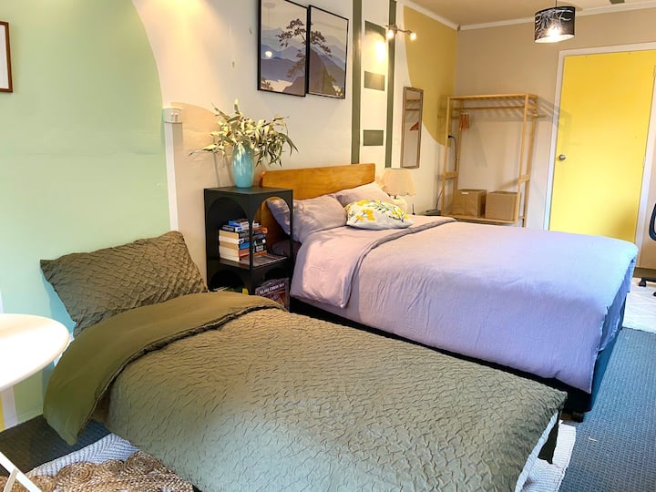 Snug-as-a-bug Sleep House - Dunedin