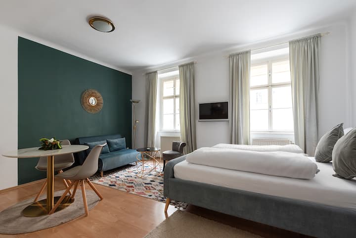 Am Naschmarkt- Mitten Im Zentrum - Bécs