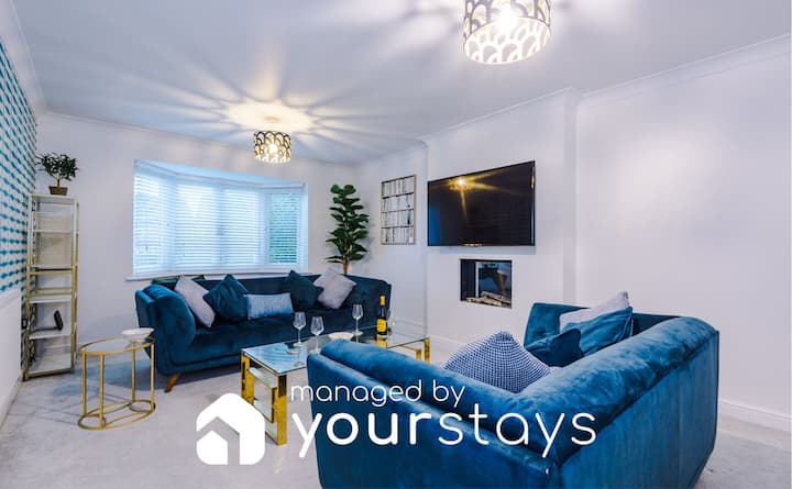 Kinship House | Stunning Home - Newcastle-under-Lyme