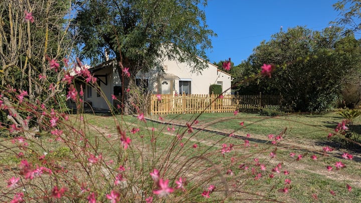 Maison De Campagne à Deux Pas Du Centre Ville - Saint-Laurent-d'Aigouze