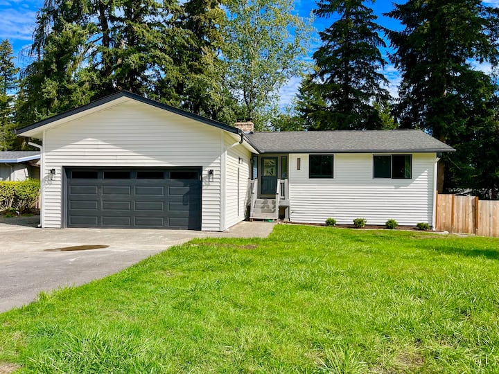 Airy Modern Farmhouse 5br/3ba Oasis W/ Fast Wi-fi - イーナムクロー, WA