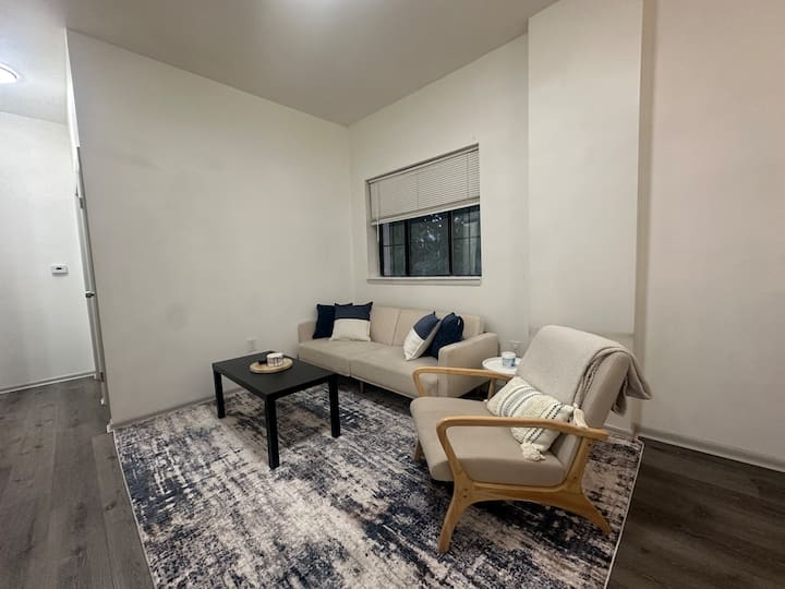 Budget Friendly! 2 Bedroom With Parking - C6 - Schenectady, NY