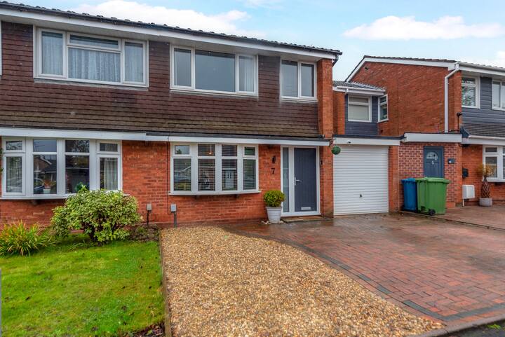 Spacious & Stylish 3br Stafford – Ideal Getaway! - スタッフォード