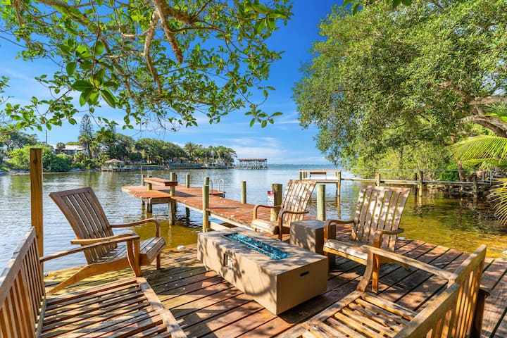 Rose's River Chalet: Waterfront Paradise - 墨爾本