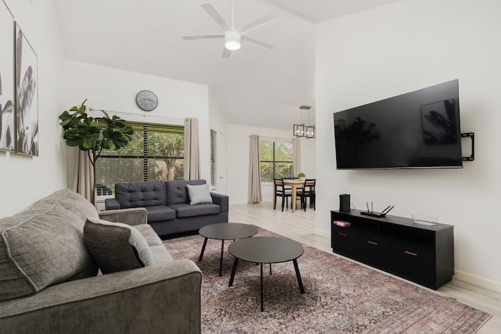 House In Heart Of Brownsville! - Brownsville