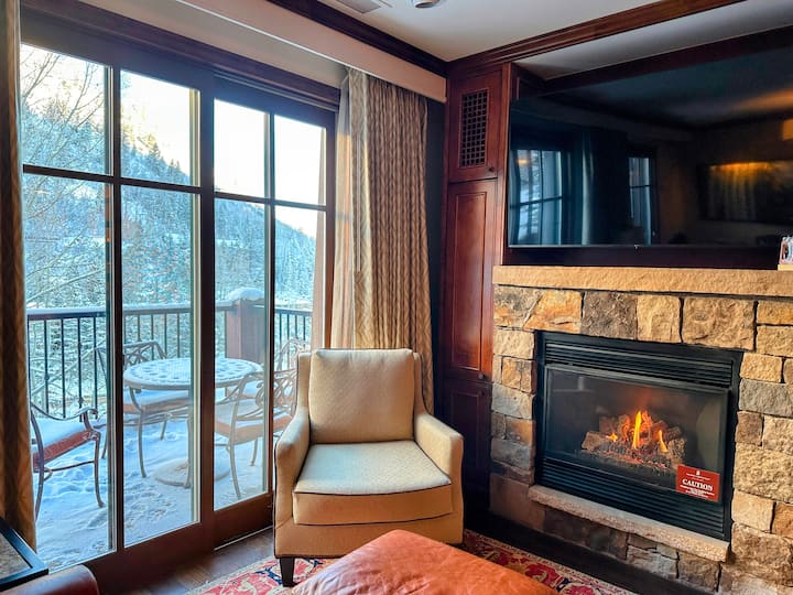 Rare 3bed/3.5bath @Ritz: Ski-in + Hot Tub - Aspen, CO