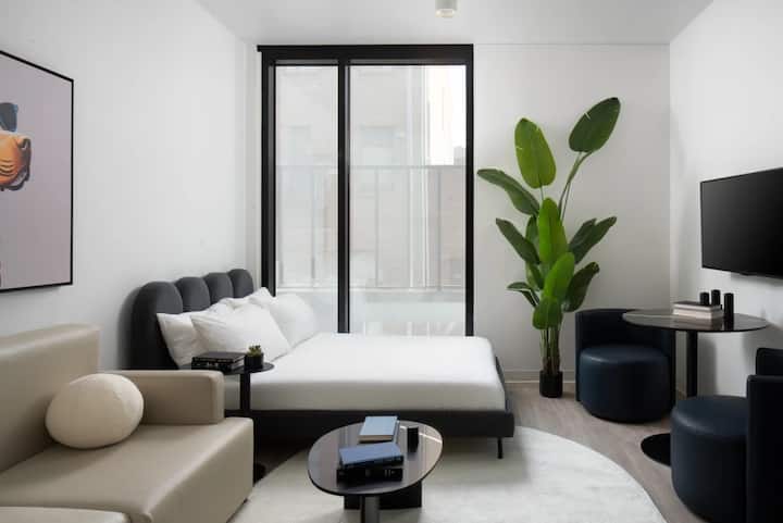 Trendy Ybor Studio | Free Parking | Steps To Dt! - Tampa, FL