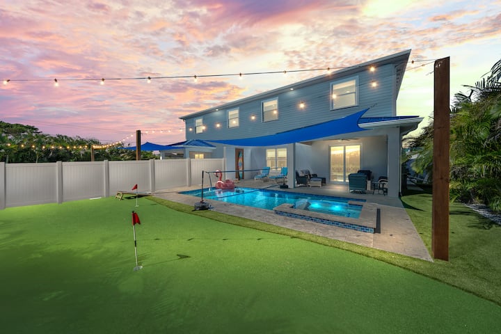 Launch Pad 5/4.5 With En Suites- Beach Access - Cocoa Beach, FL