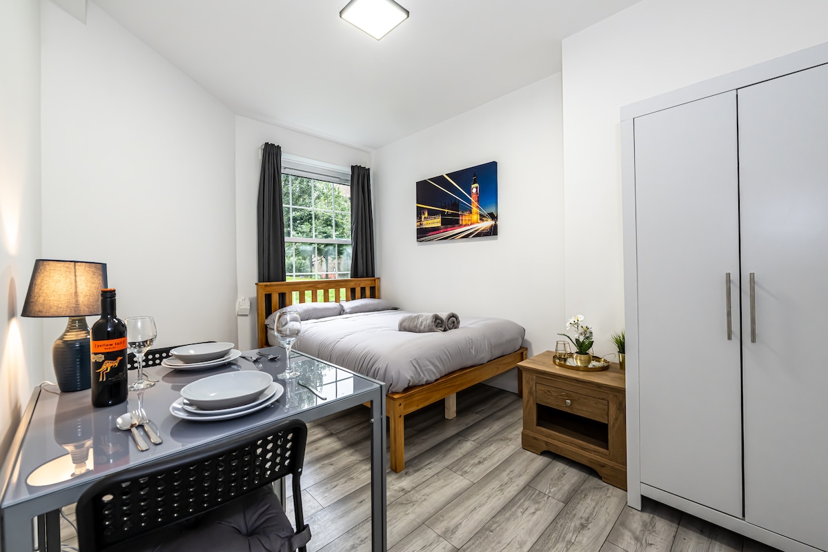 Heart of London *Refurbished Double Room *WIFI ALI - Apartments for ...