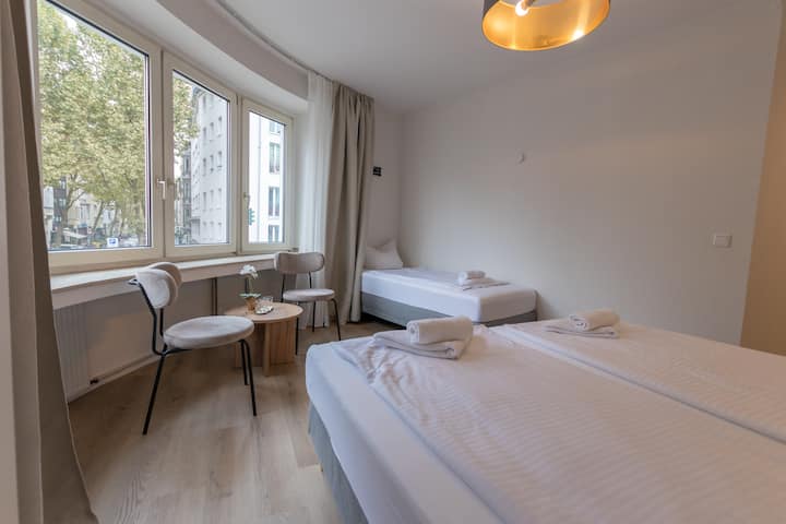 Standard Dreibettzimmer - Düsseldorf