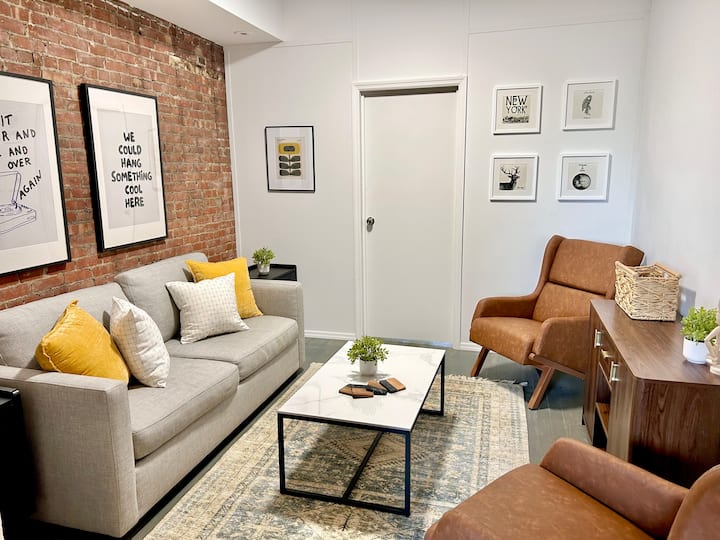 311 • 3br/1ba • Railroad Style • Hudson River View - West New York, NJ