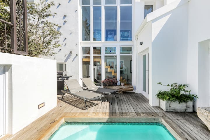 Solar-power Green Point Village Retreat - Cape Town