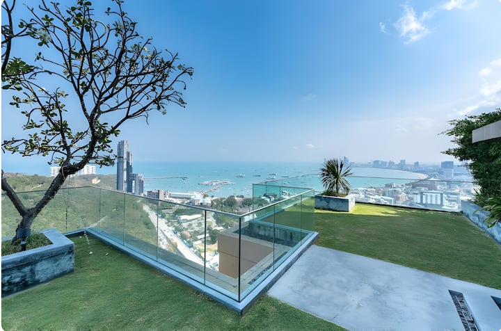 Luxury 70sqm 2 Br Condo Next To Walking Street - Pattaya City