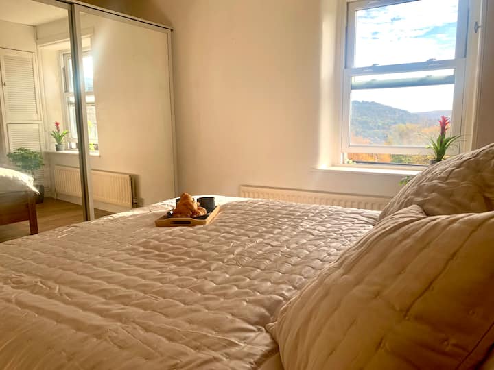 Piggy In The Middle - Hideaway In Heart Of Matlock - Matlock Dale