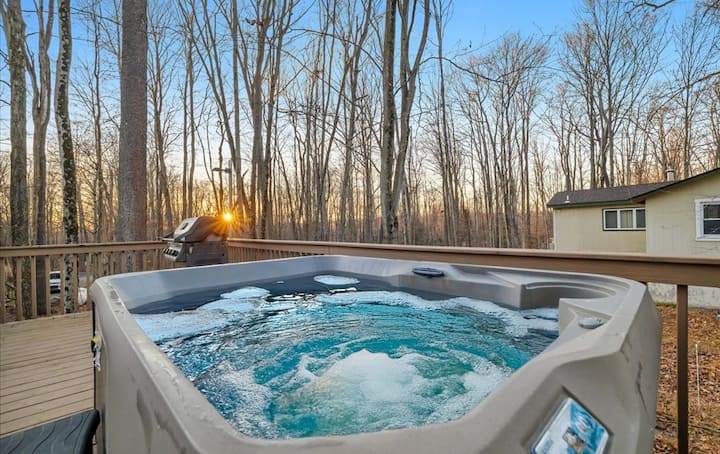 Lake Area 6br | Hot Tub • Fire Pit • Pet Friendly - 애로헤드 레이크