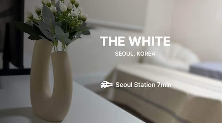 The White | 서울역 - Seúl
