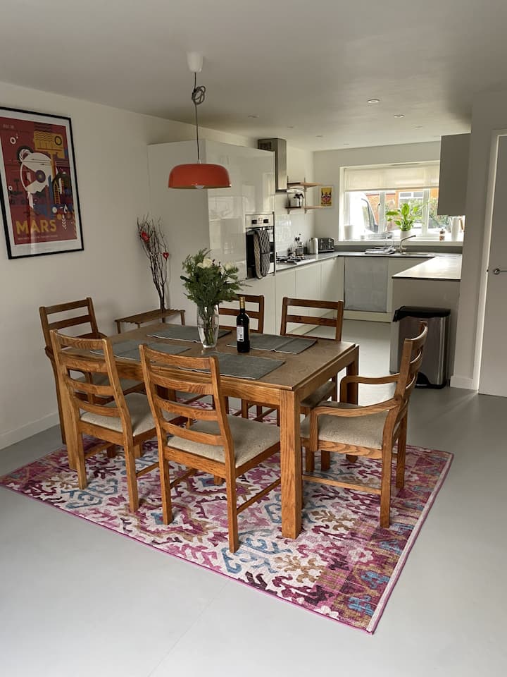 Three Bedroom House In The Heart Of Wivenhoe. - Colchester