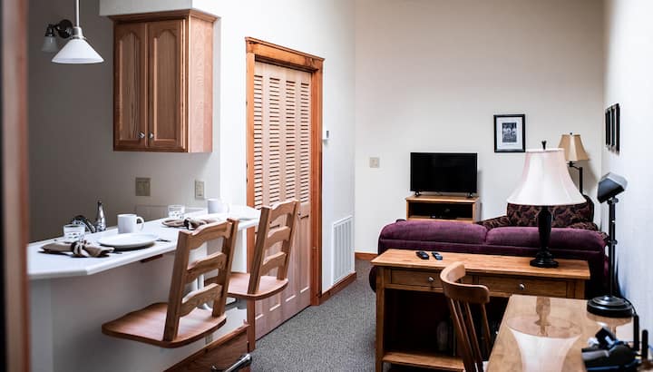 Apartment 208, Venue Suites - Roseburg, OR
