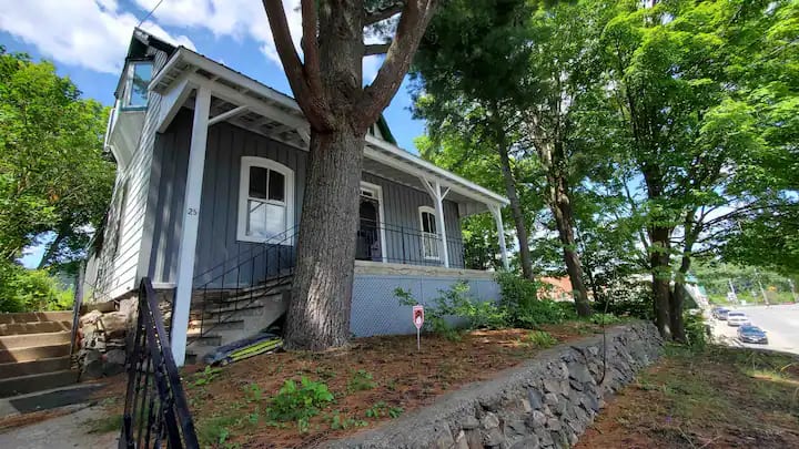 The Vault House  (Upper Unit) Muskoka Cottage - Bracebridge