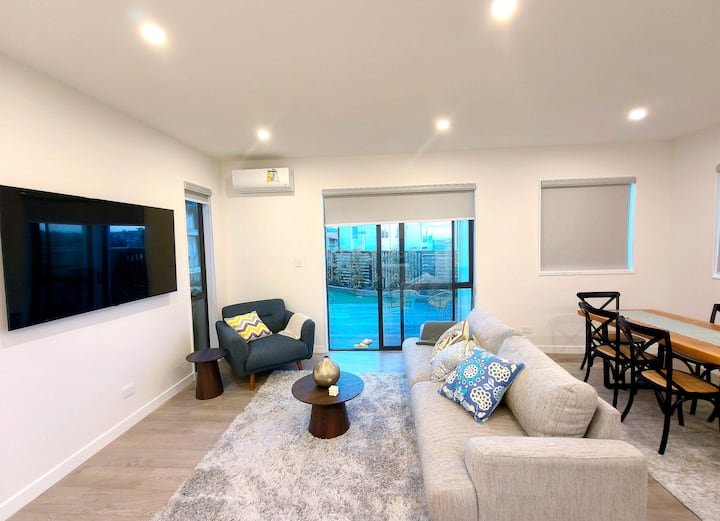 Stylish Family Retreat In Hillcrest 4 Brs+playroom - Auckland