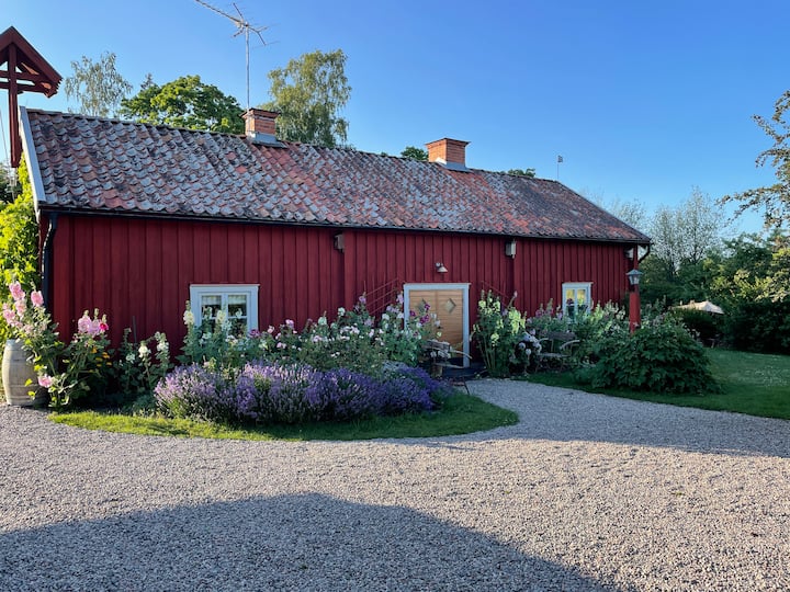 Charming 16th Century House In Idylic Setting. - Suecia