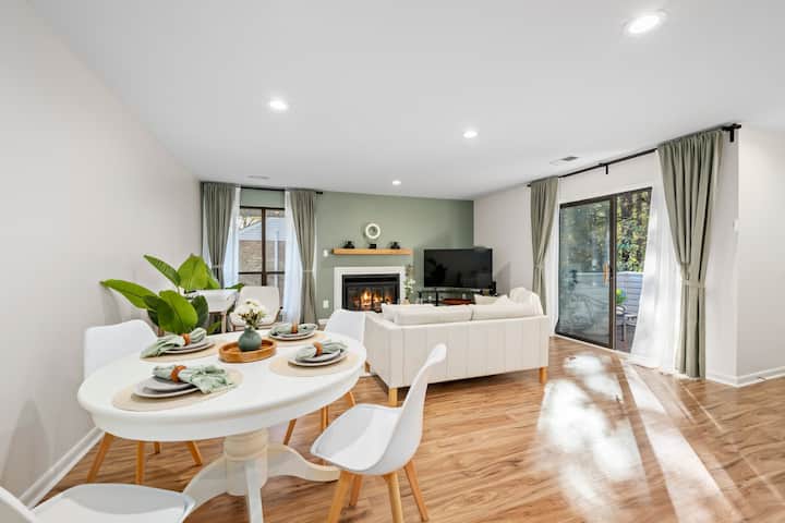 Downtown Dream: Stunning 1-bdr - Cary, NC