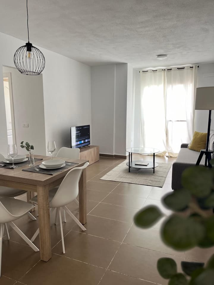 Moderno Apt. Centro Málaga: Wifi Rápido Y Parking - 말라가