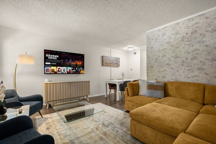Across From Acl Fest & F1 Ready ~ Parking ~ Dt - Austin, TX