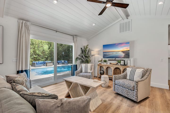 Modern Serenity - Steps To Beach And Coligny Plaza - Hilton Head Island, SC