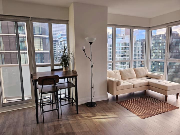 3-bedroom Condo Dt Toronto - Eaton Centre - - Mississauga
