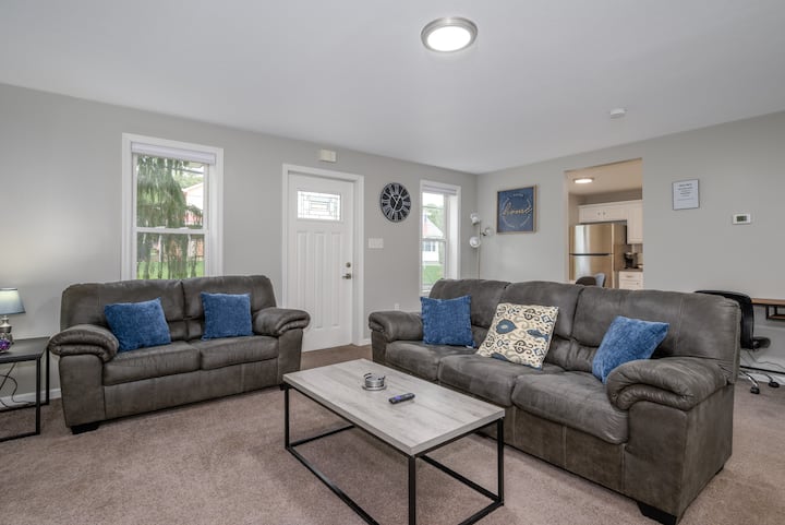 New! Clean And Remodeled Home In Cuyahoga Falls - Akron, OH