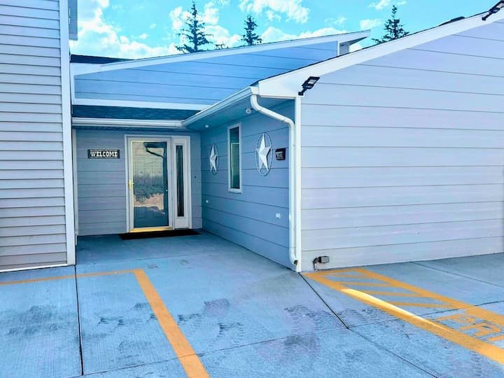 Desert Charm At The Chey Town Hideout - Cheyenne, WY