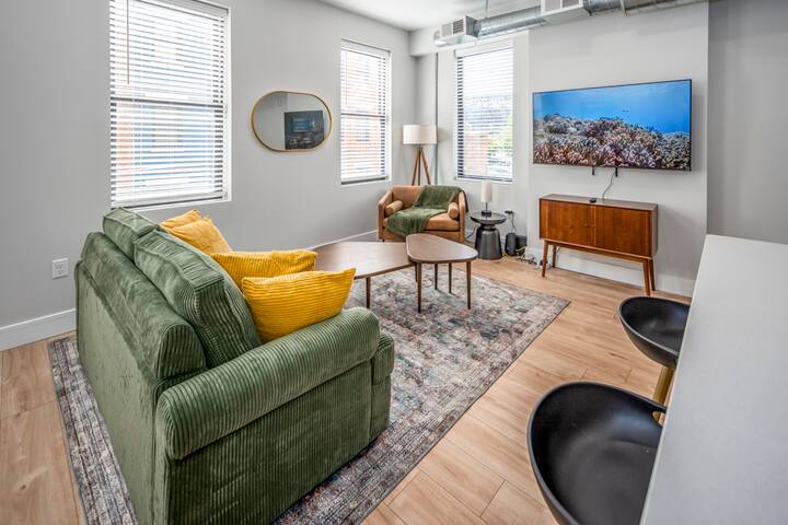 1blk To Tql, Cali King Bed, Sleeps 4, Light Rail - Cincinnati